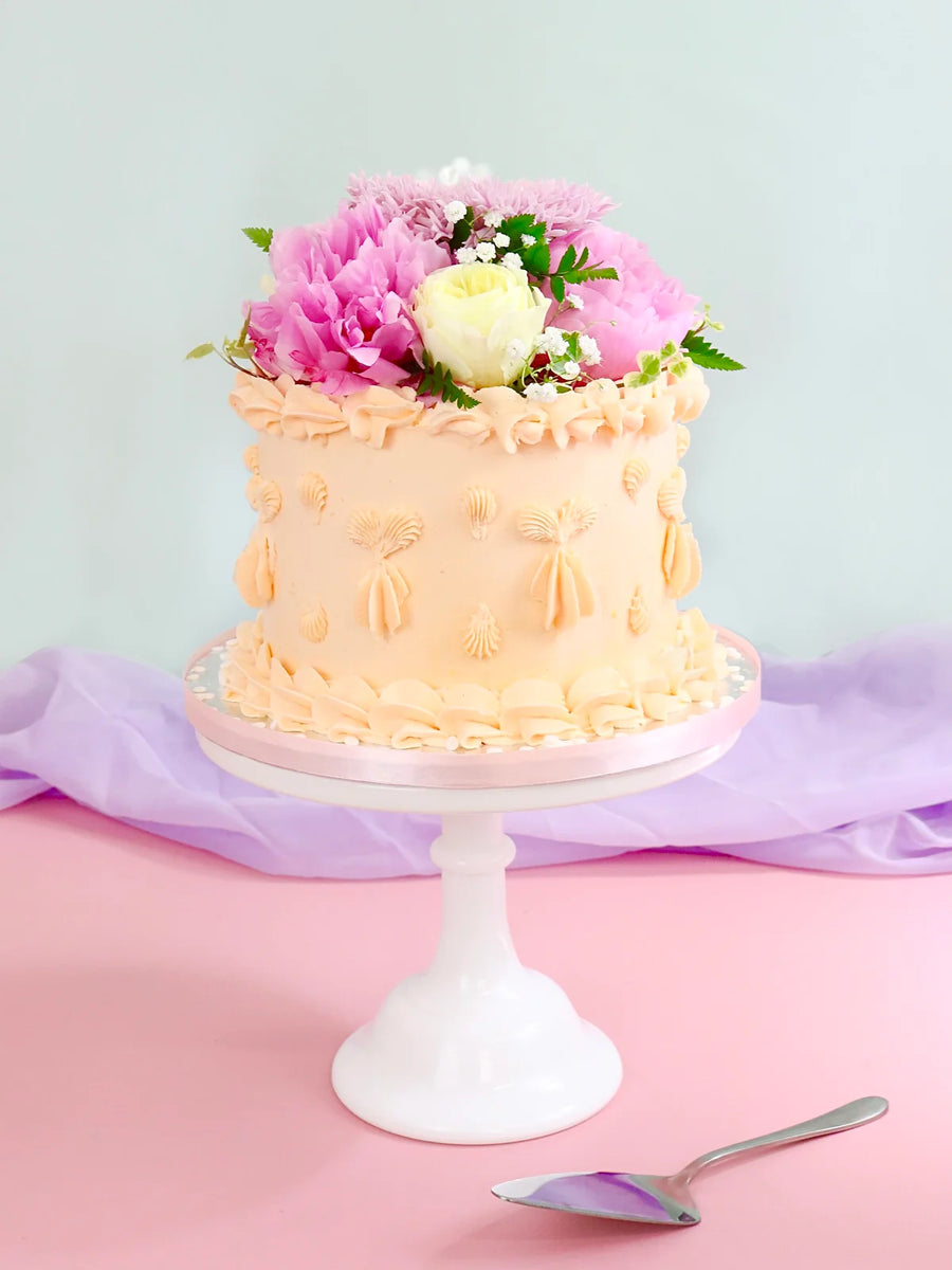 Frillicious Cake – Tuck Box Cakes